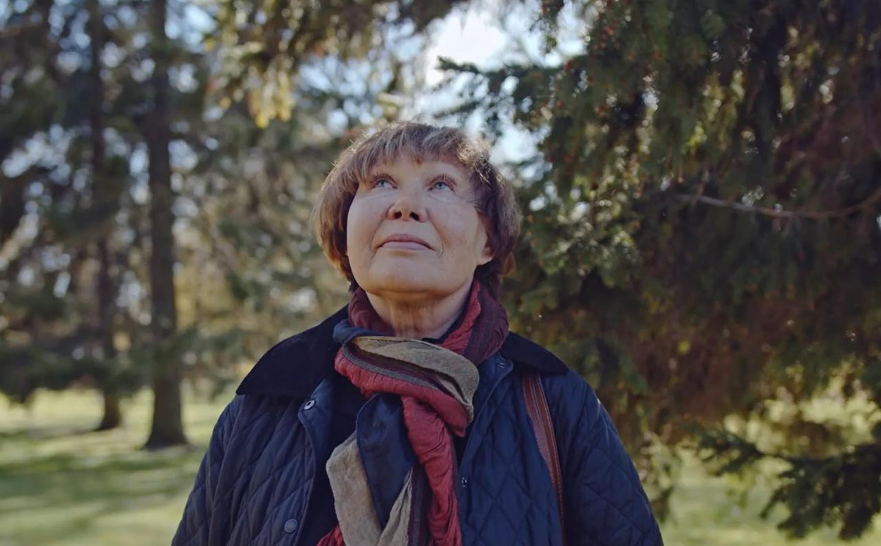 Die Schriftstellerin Viivi Luik – Aija Sakova